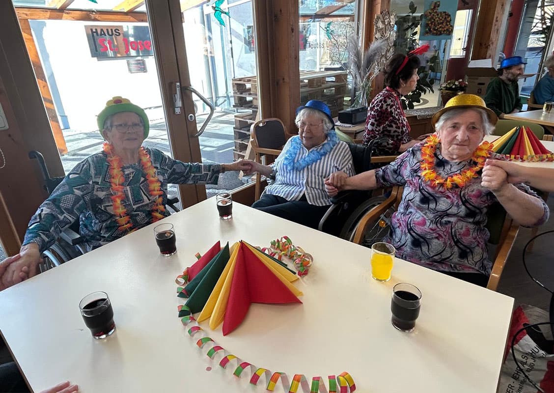 Fasching im Mutter Teresa Haus - Mutter Teresa Haus - Das Leben pflegen!